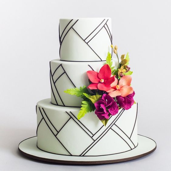 Modern Quinceañera Cakes for Chic and Unique Quinceañeras!